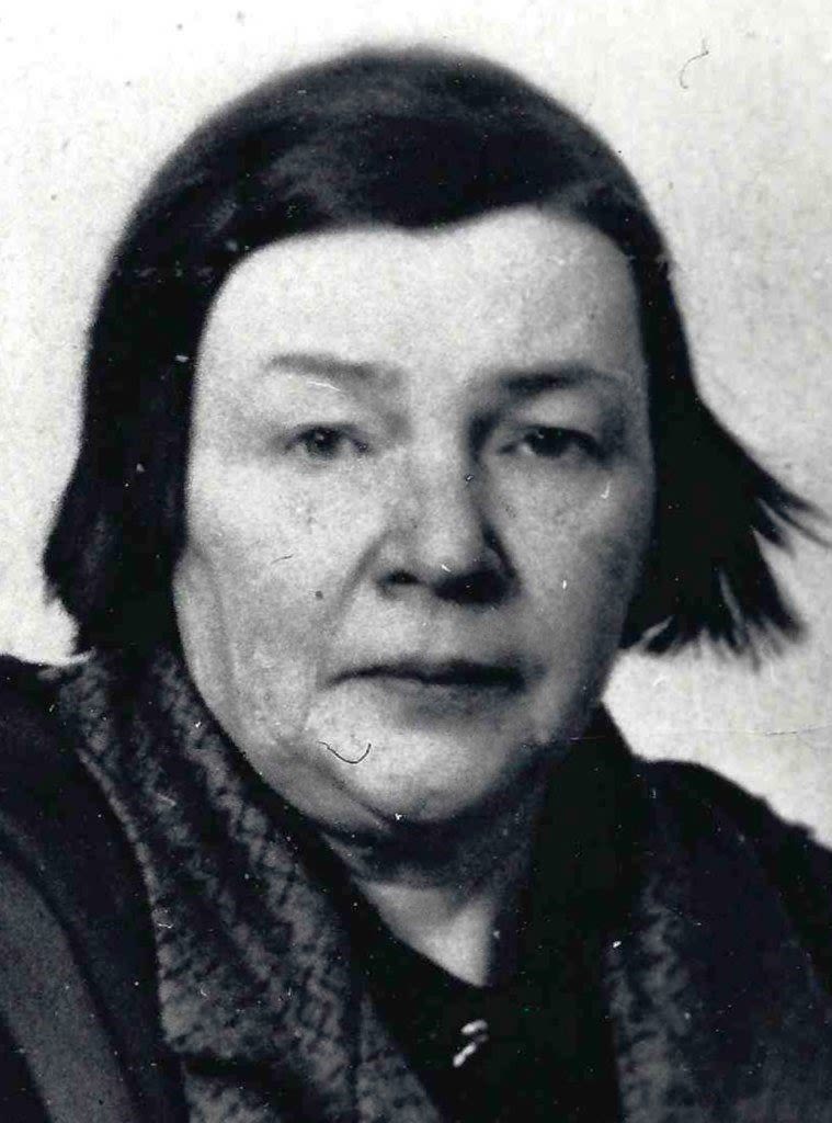 Любовь Менделеева Фото – Telegraph